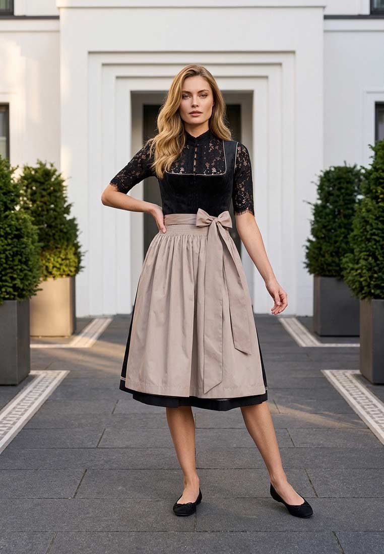 Dirndl Suzanne schwarz 70cm | 30 | 117468_070_0004.1
